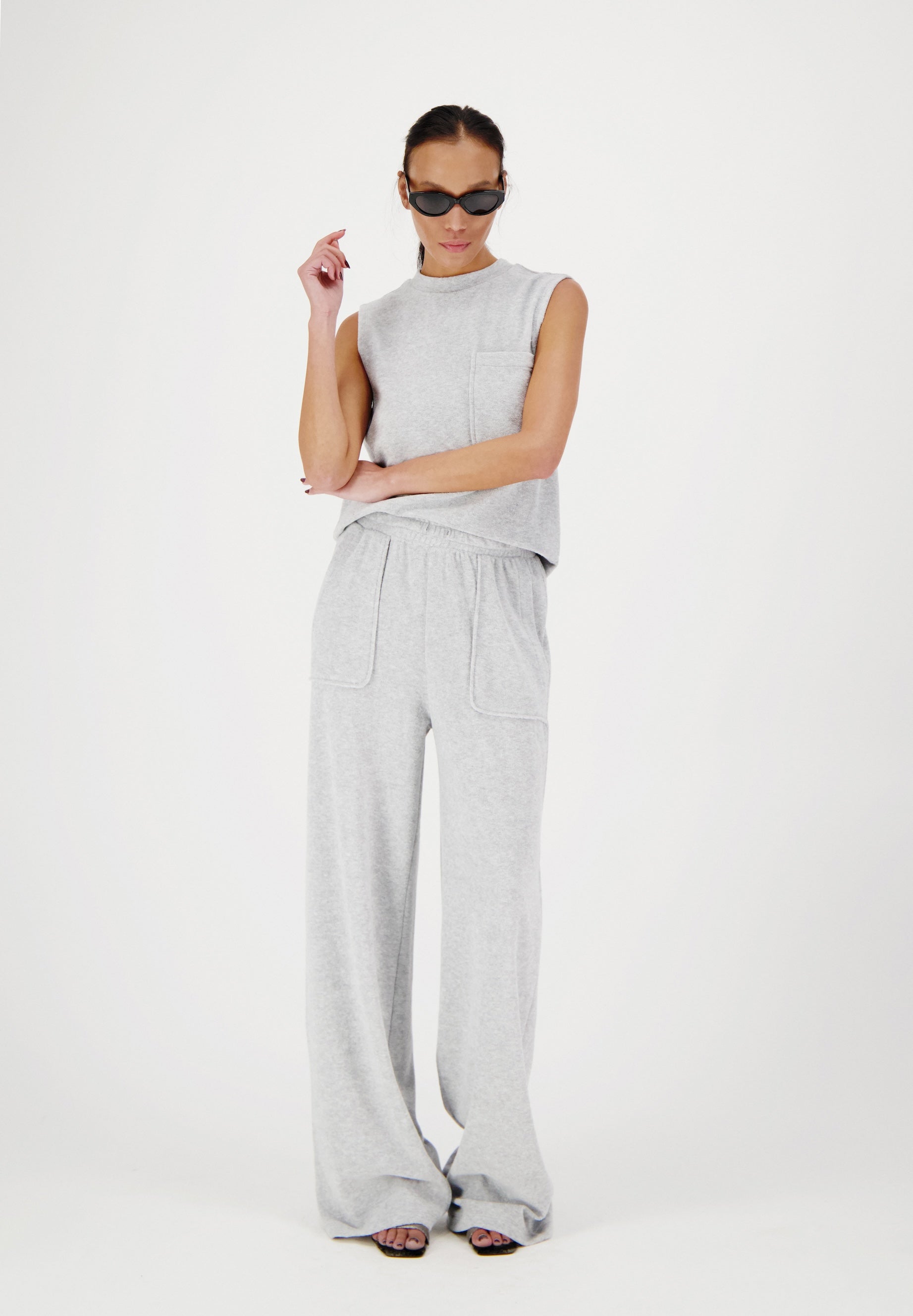 SWEATS & JERSEY – RAE Antwerp
